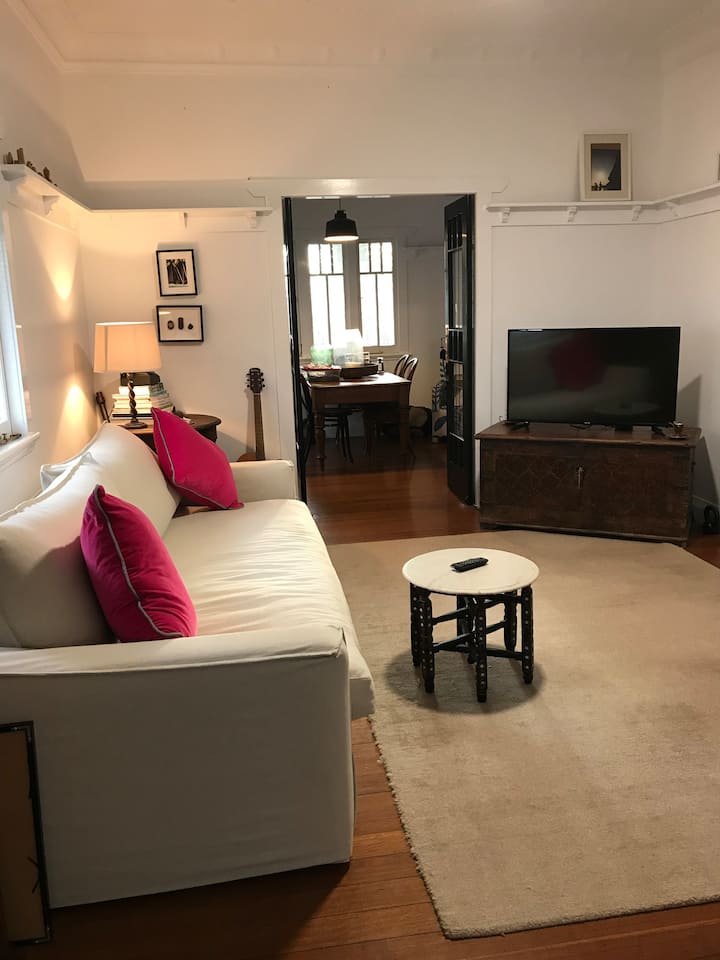 Clean, Comfortable Budget Accom (Thomas’s Room) - Windsor, Australia
