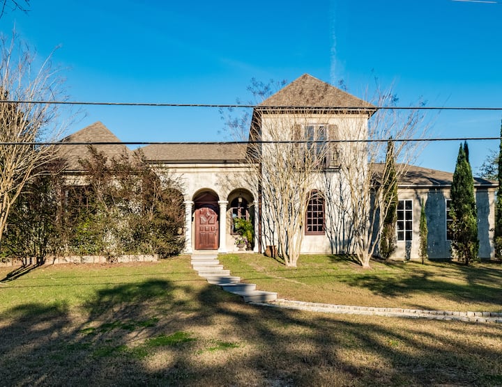 French Mediterranean Near New Orleans - Slidell, LA