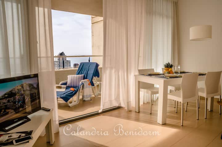 Apartamento En La Planta 27º Con Impresionantes Vistas. Wifi Y Garage Gratis - Benidorm