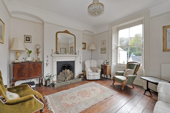 Vale House - Stroud, UK