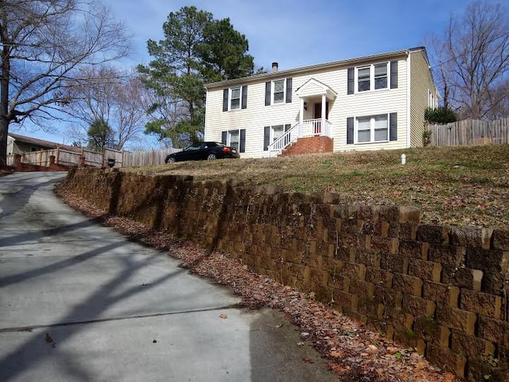 Gem On The Hill - Ashland, VA