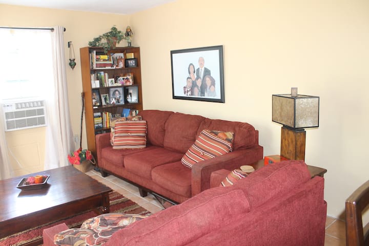 Serenity In Cozy Condo...minutes To Dockyard - Bermuda