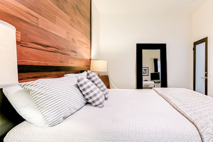 Vacation Rentals, Homes, Experiences & Places - Airbnb