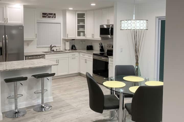 Bradenton Retreat Close To Beaches & Img Academy - Bradenton, FL