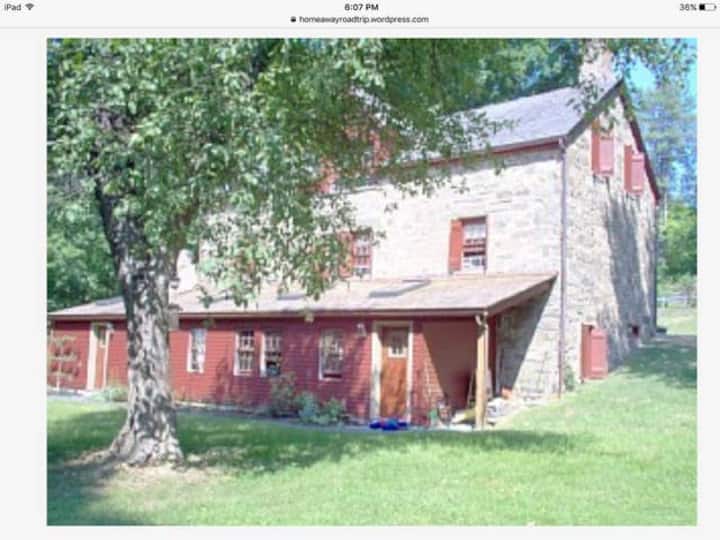 'Riverbend" Riverfront Suite W/ Pvt Kitchen & Bath - Rhinebeck, NY