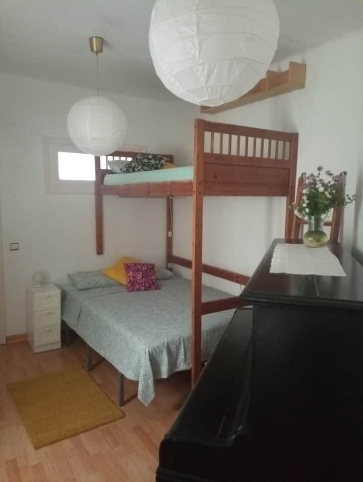 Acogedora Habitación Cerca De Plz. España, Sants.. - Barcelona