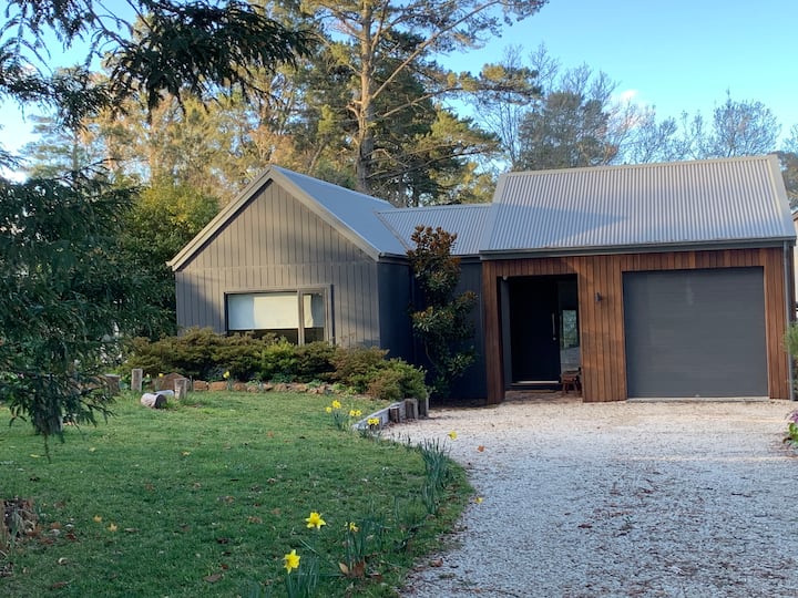Stylish Mountains Getaway - Blackheath, NSW, Australia