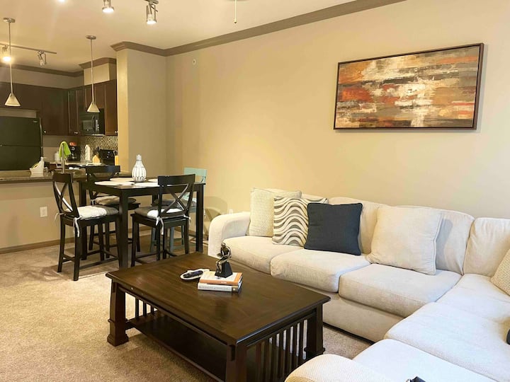 Home - The Woodlands. One-bedroom Apartment - The Woodlands, TX