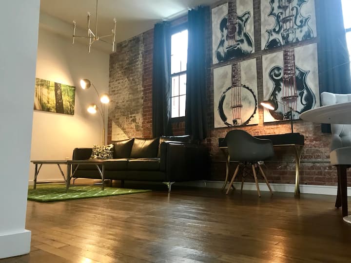 Downtown Bristol, Tn Loft Apartment: Ground Level! - Bristol, TN