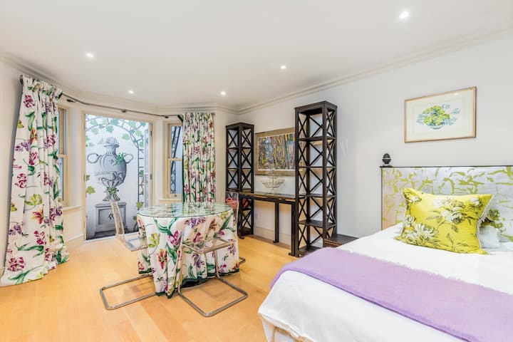Luxury Self Contained Flat Within Our Home - London