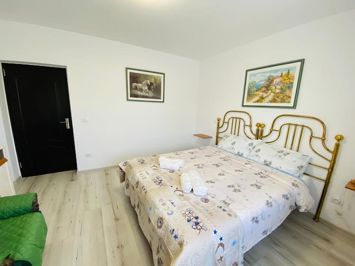 Cozy Apartment At Matili House - Piatra Neamț
