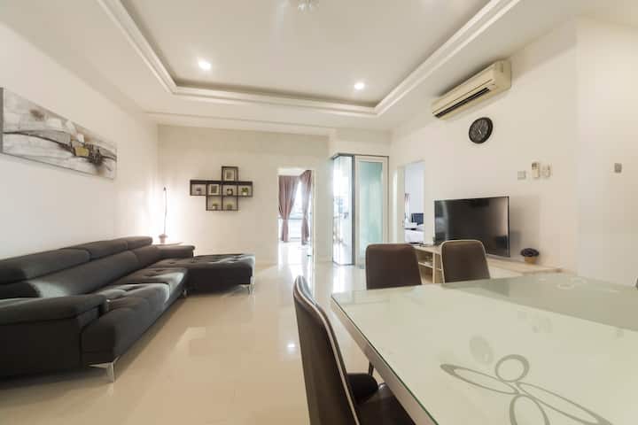 The Loft Imago Luxury 3 Bedroom Pool View - Kota Kinabalu