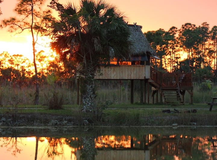 Glamping Chickee Hut For 2 - Everglades, FL
