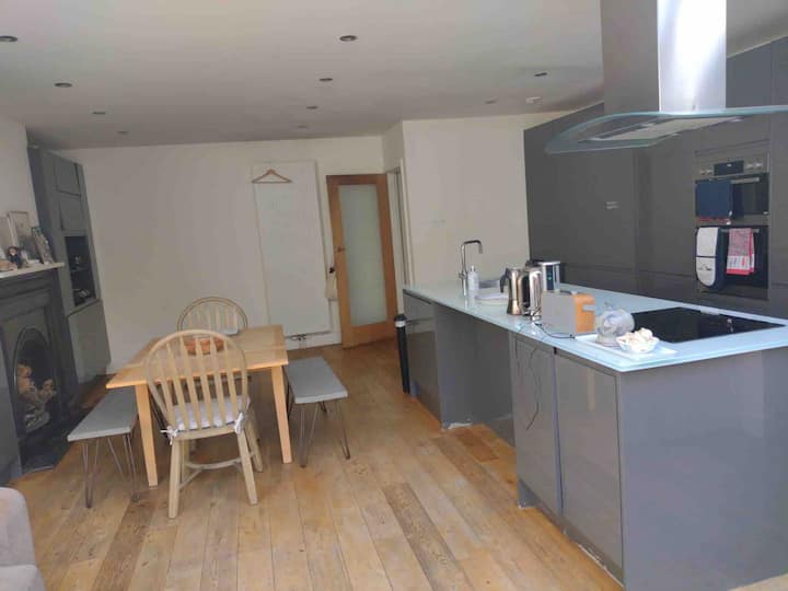 4 Bedroom Family House In Dulwich - London