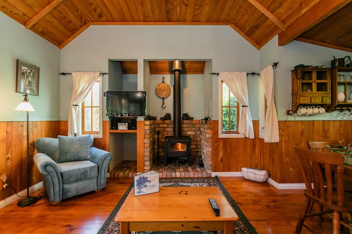 Relax And Be Spoilt At Vineyard Cottages - Riverhead