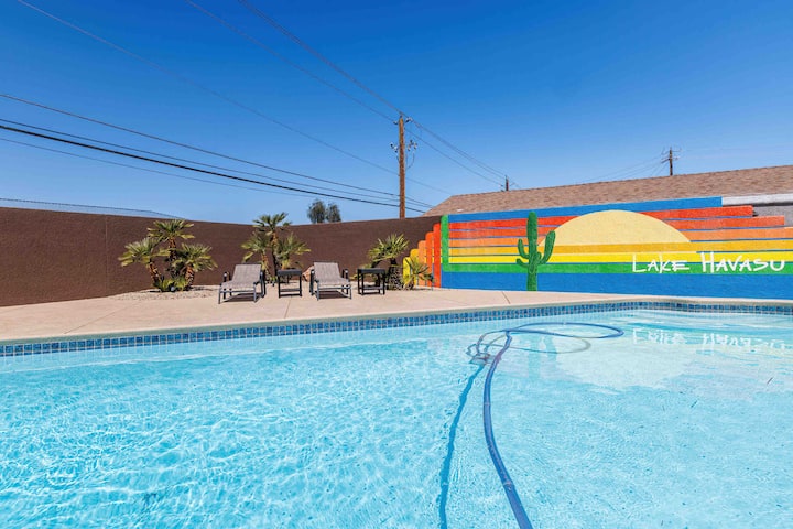 Pool And Walking Distance To London Bridge! - 哈瓦蘇湖城