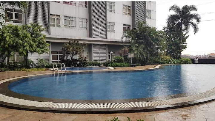 Nice And Homy Apartment By Kezia - Surabaya