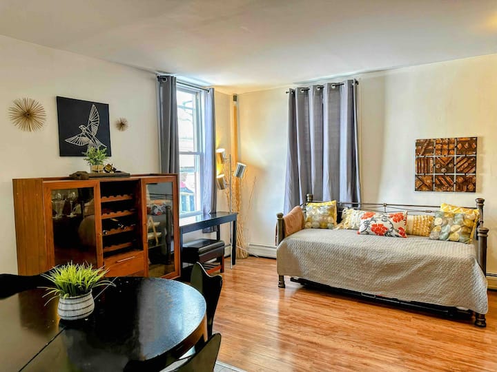 Entire 1 Bdr Apt-20 Min To Nyc Times Sqr+parking - Hoboken, NJ