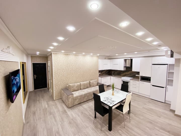 Rent Apartament**** Lux **** Levtolstoi 24/1.(2b1) - Chișinău