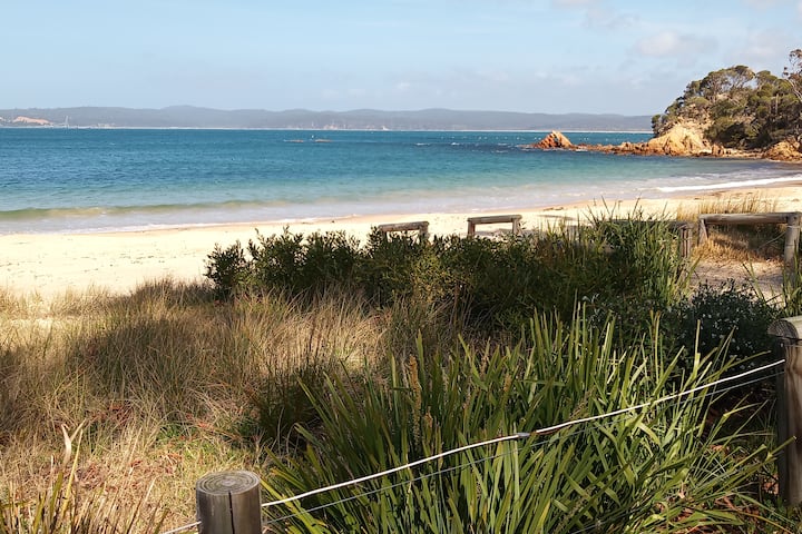 Sapphire Sands:  A Slice Of Paradise! - Eden
