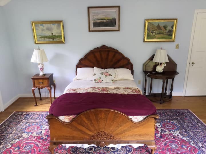 Spacious Private Room & Bath In Residence - Smithfield, VA