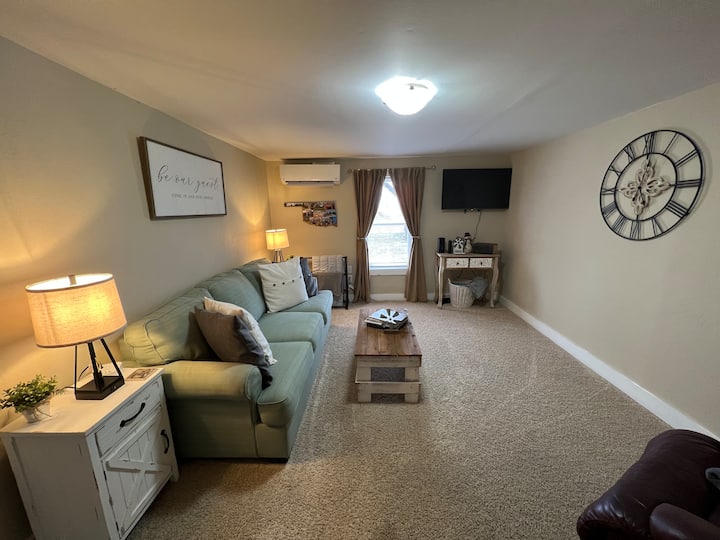 Lake Road Farmhouse - Ponca City, OK