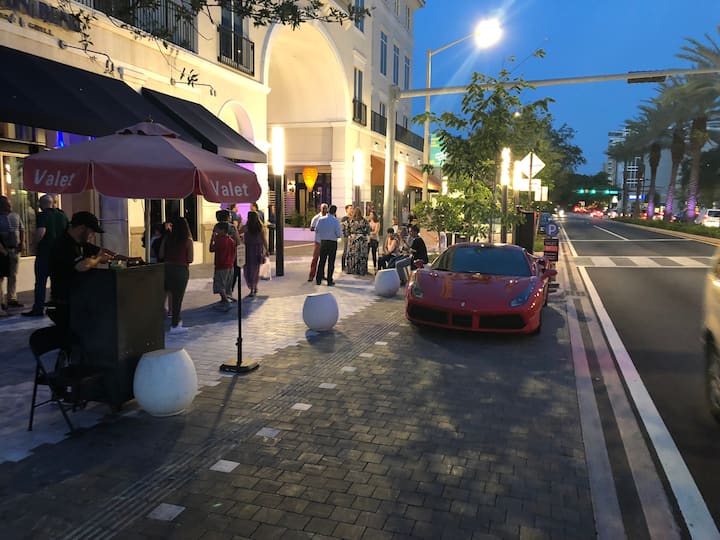 Private Suite At Miami & Coral Gables’s Downtown - Miami, FL