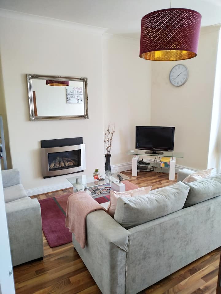 Cozy Apartment To The Promenade & Theatre - Llandudno