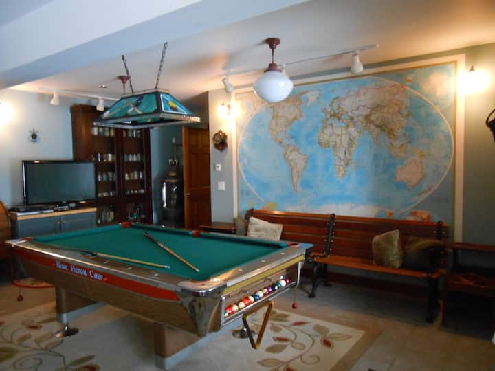 Private Home On Lake - 5 Bedrooms/ 4 Bathrooms - Vermont