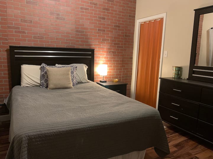 Apt 3- Beautiful Downtown Pittsburgh Apt With View - Homestead, PA