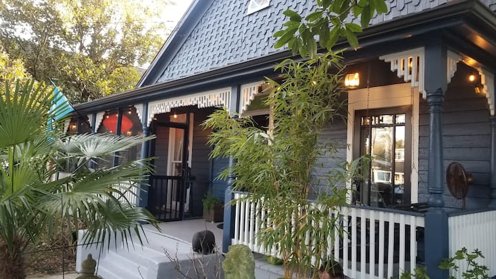 Blue Magnolia #2 -Private Entrance, Porch, Bath! - Wilmington, NC