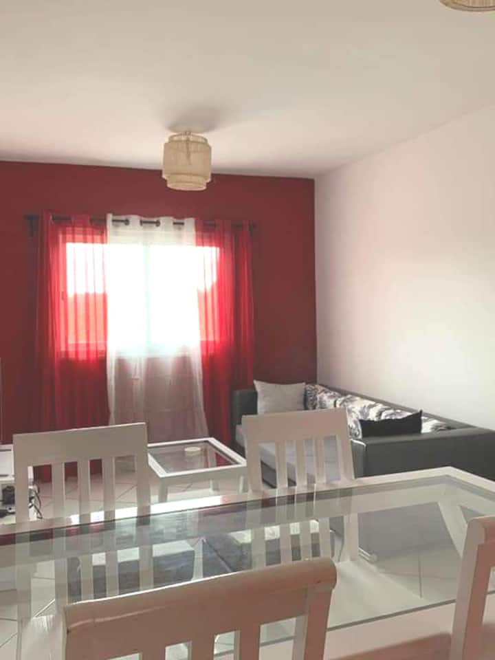 Appartement F4 Tout Confort Au 1er Etage - 안타나나리보