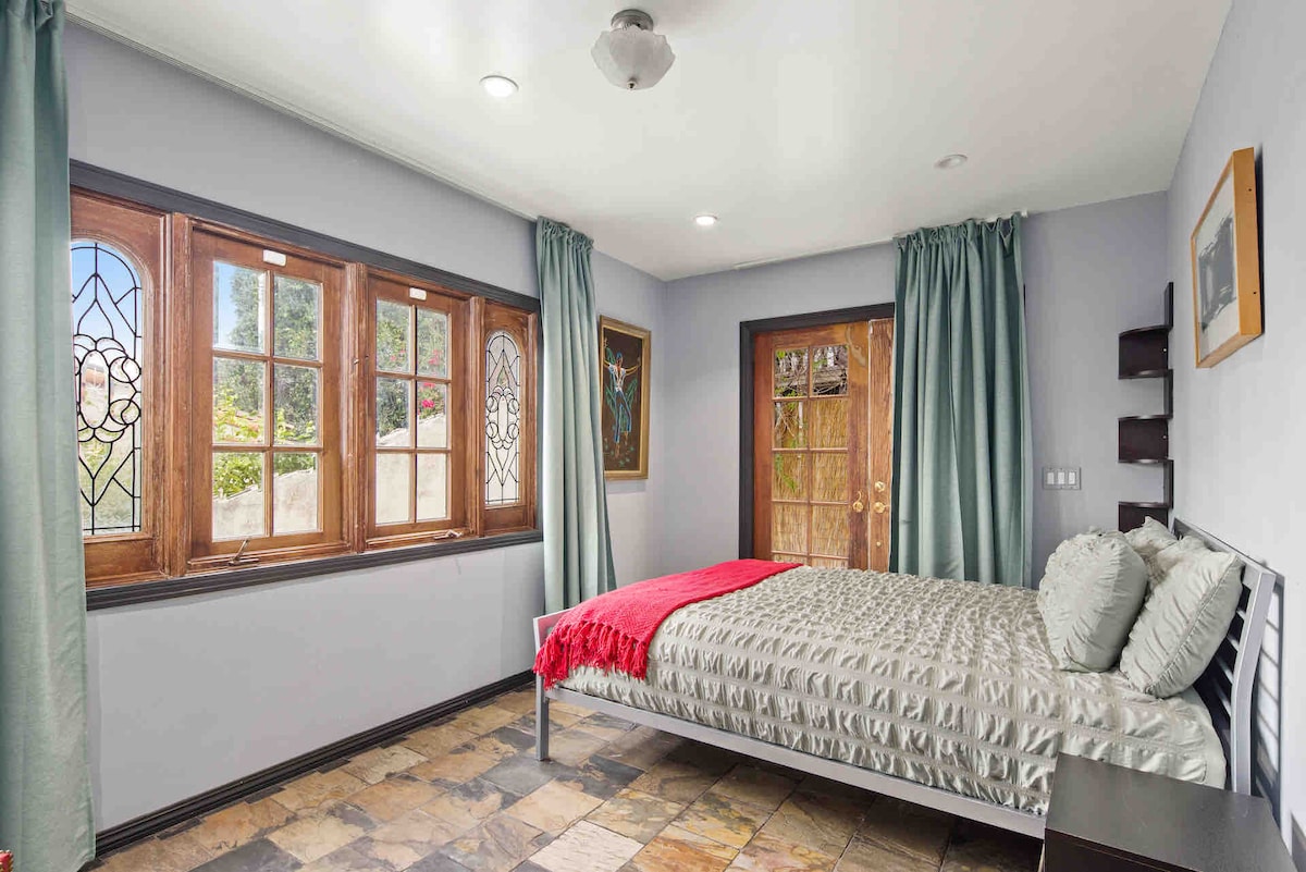 The Castle Ivar ! - Castles for Rent in Los Angeles, California, United ...