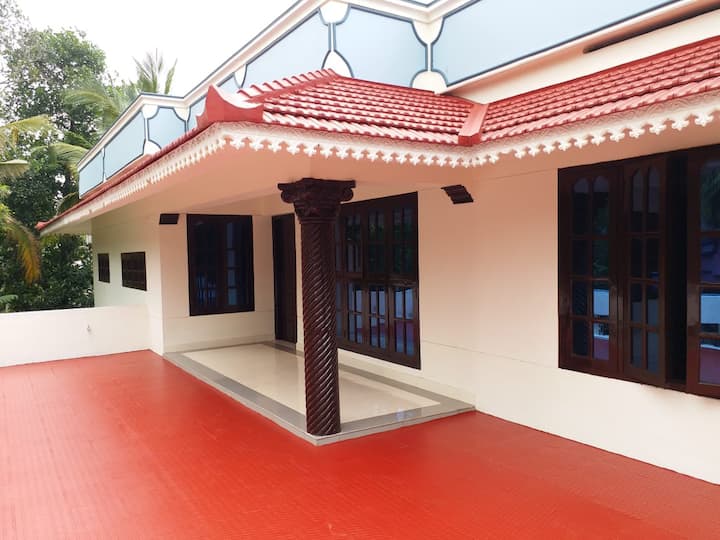 Entire First Floor Near Technopark With 5 Bedrooms - Thiruvananthapuram