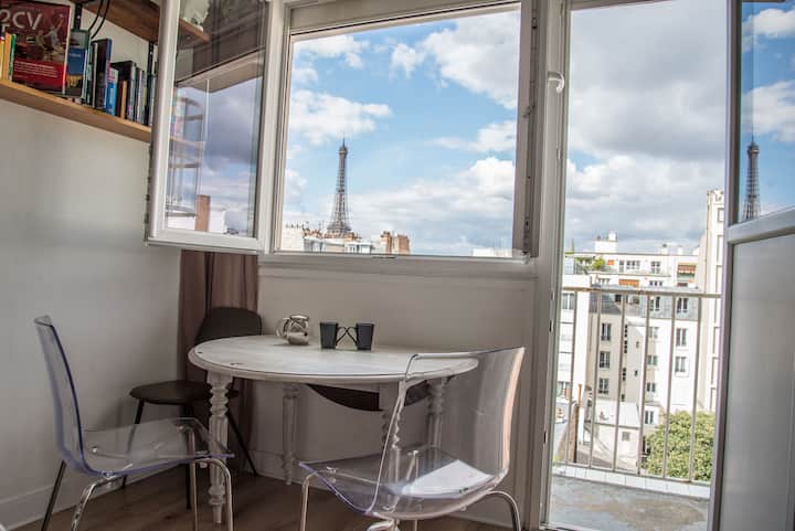 Vue Directe Sur La Tour Eiffel - Idéal Jo 2024 - Paris