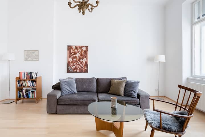 Sunny And Spacious 2-bedroom City-apartment - Vienna