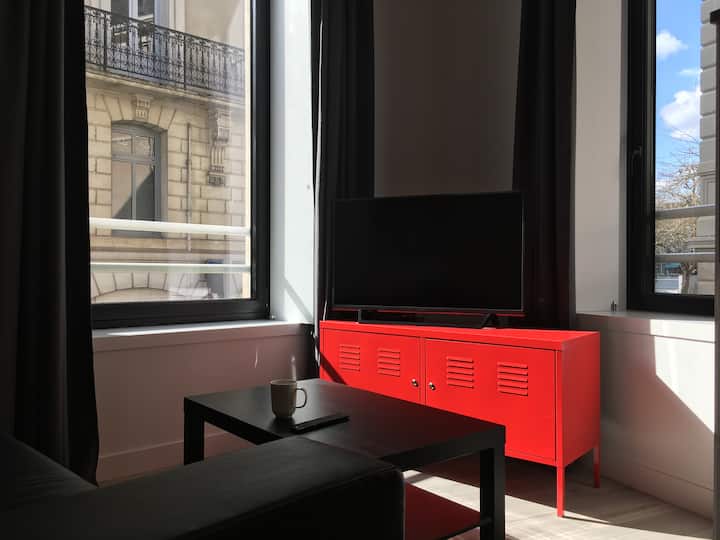 Cholet Centre - 2 Pièces De 34m² Avec Terrasse - Cholet