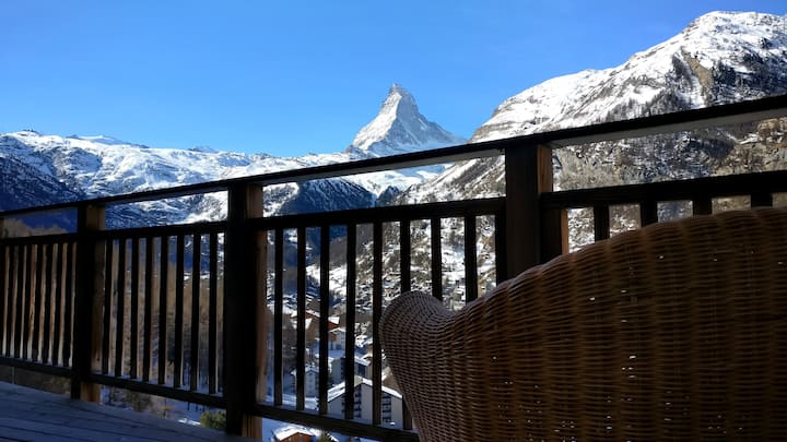 Ski-in Ski-out Apartment With Matterhorn View - 策馬特