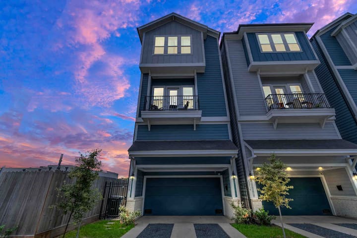 Live Social In Modern Heights 3bd/3bth | Park Free - Houston, TX