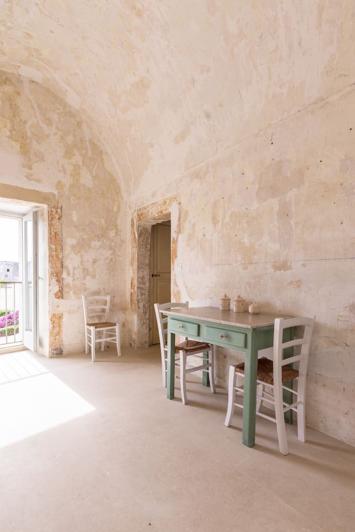 Casina In A Xvii Century Palazzo - San Cassiano