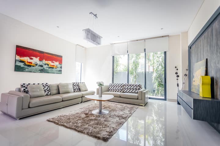 Private One Bedroom 7 In Luxury Serviced Apartment - Pasir Ris