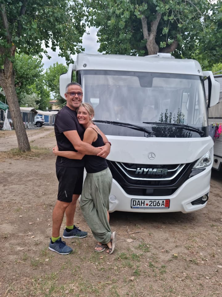 Luxury Hymer Motorhome 9m Long - Winterthur