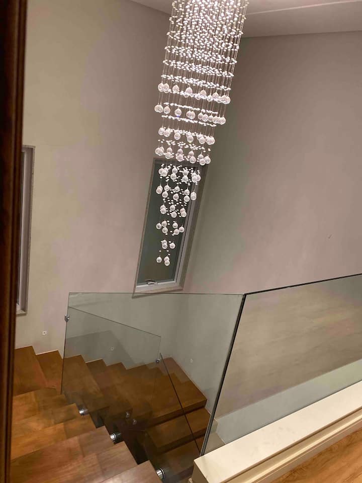 Casa Linda E Segura Com Estacionamento Incluso. - Vila Velha