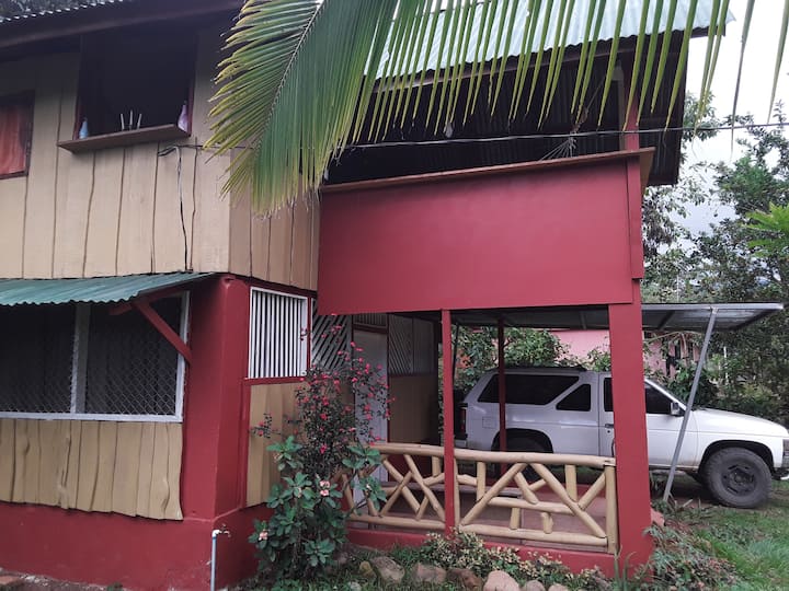 Cabaña El Sendero - Costa Rica