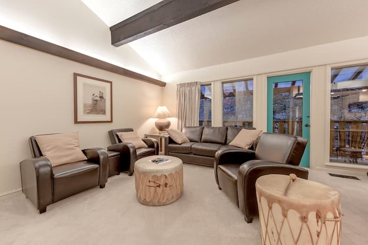 2 Bdrm Ski-in/ski-out Condo Unit 3 Mountain Views - Taos Ski Valley, NM