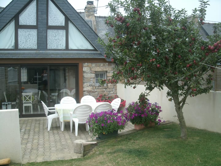 Maison De Pécheur Avec Terasse - Camaret-sur-Mer