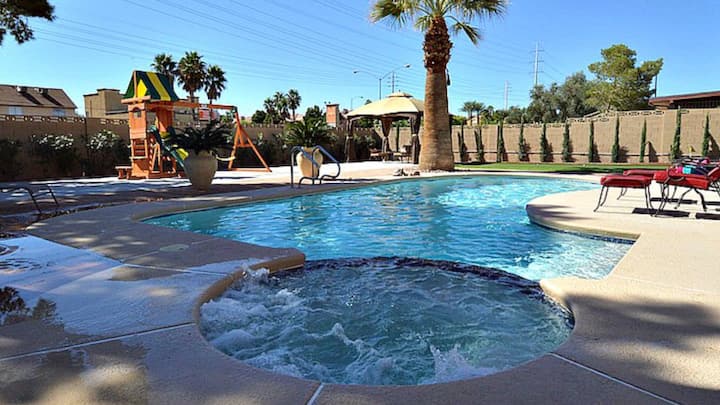 Pool/jacuzzi Pool T. Mgolf. P.pong. Poker T. Wifi - Henderson, NV