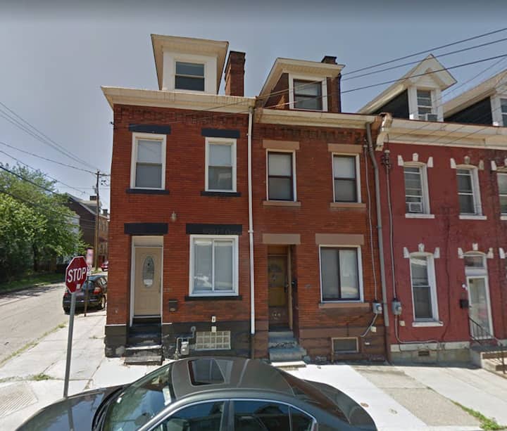 Classic Townhome Close To Downtown And Oakmont - Kennywood, West Mifflin