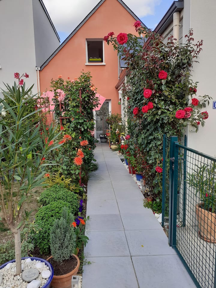 "La Maison Fleurie" - Trélazé