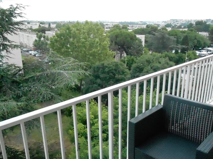Bel Appartement Au Calme Proche Centre Ville - 貝濟耶
